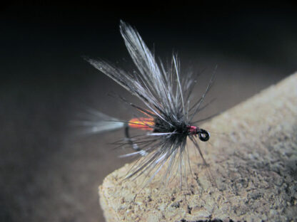 Mosca seca efémera modelo 66 sin muerte – Pesca con mosca de León